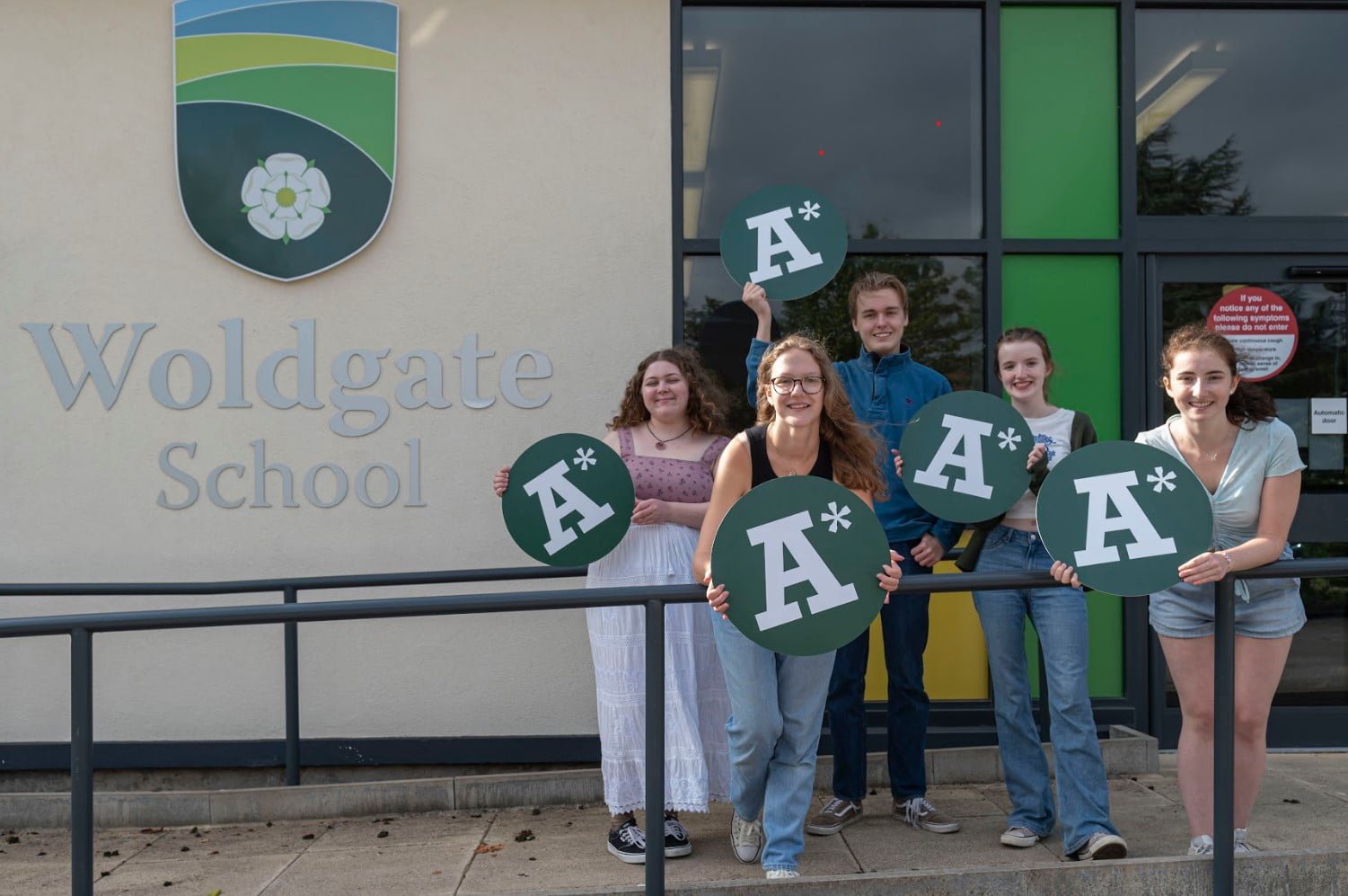WOLDGATE SCHOOL CELEBRATES EXCELLENT EXAM RESULTS. - The Pocklington Bugle